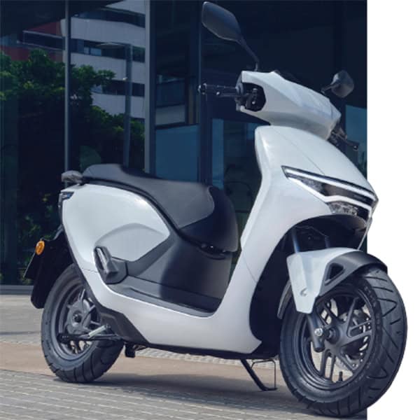 AHM Resmi Luncurkan Sepeda Motor Listrik Honda CUV e: