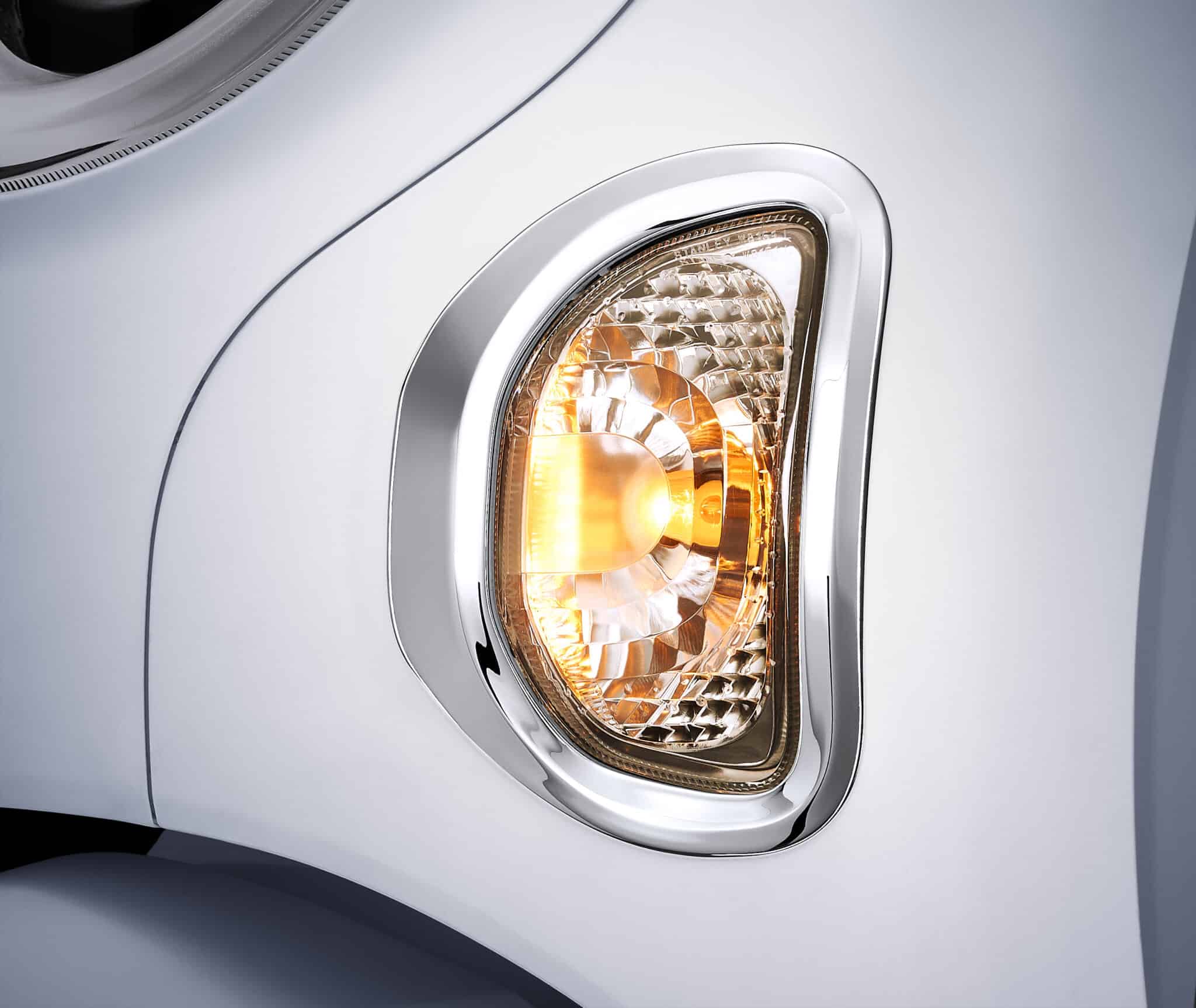 Garnis Front Winker (Hiasan Lampu Depan) Honda Scoopy | Resmi Honda