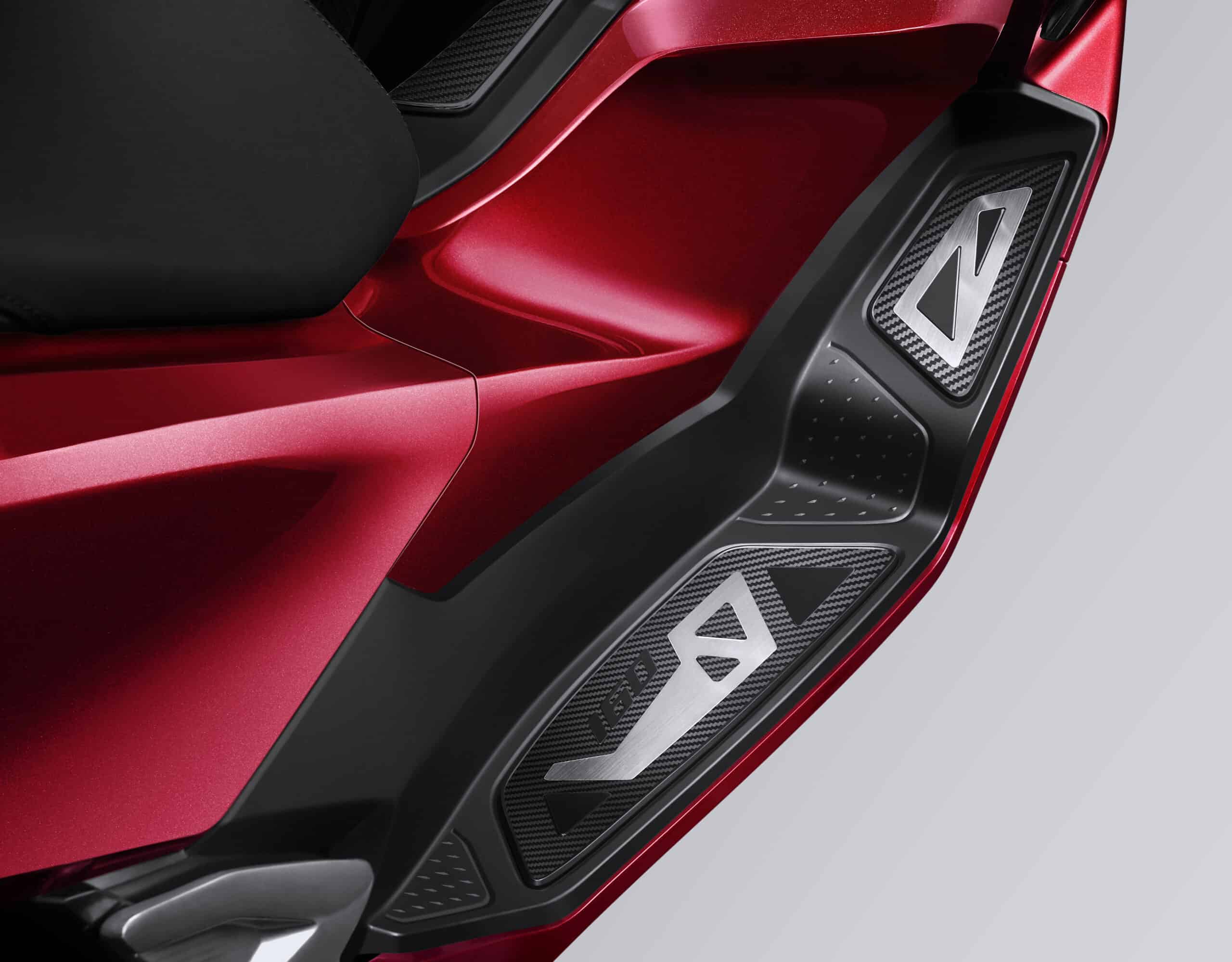 Panel Step Floor (Aksesoris Pijakan kaki) Honda PCX 160 New