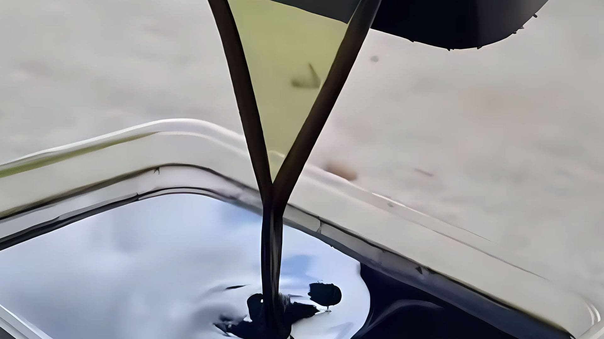 Penyebab Sepeda Motor Mengalami Fuel Delution/Oli Mesin yang Tercampur ...