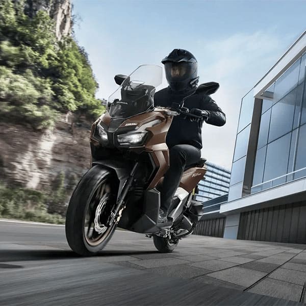 New Honda ADV160 Dilengkapi Fitur Keren Honda RoadSync